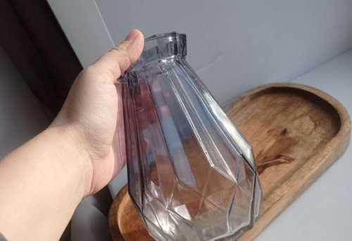 Стеклянная серая ваза 18 см