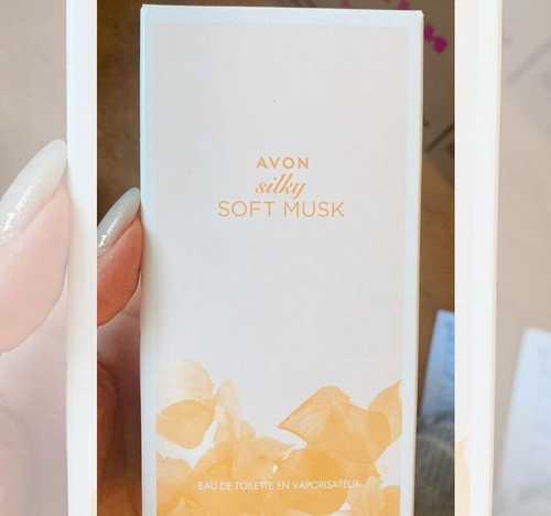 Туалетная вода avon 50 мл Soft Musk Silky