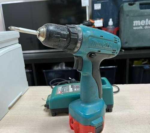 Аккумуляторная дрель-шуруповерт Makita 6270d