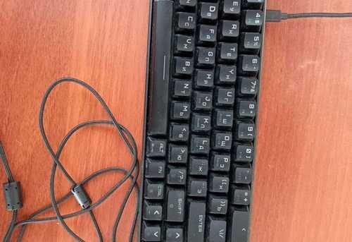 Механическая клавиатура и мышь с наушниками