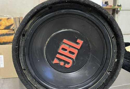 Автомобильный сабвуфер jbl