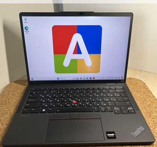 Lenovo Thinkpad X13S LTE Snapdragon 8cx 32Gb RAM