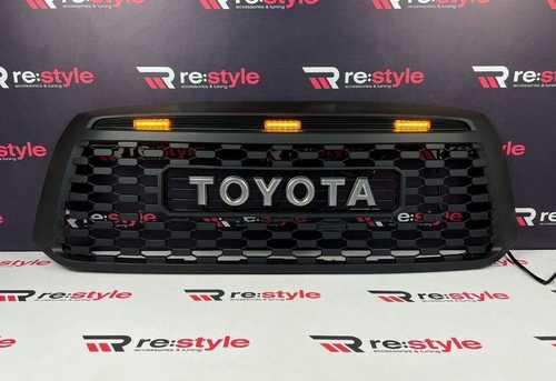 Решетка радиатора Toyota Tundra 06-12г D2231