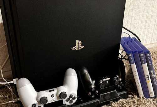 Ps4 pro 1tb, 2 геймпада, игры, док станция