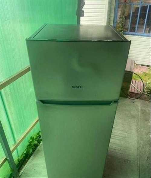 Холодильник Vestel серебристый