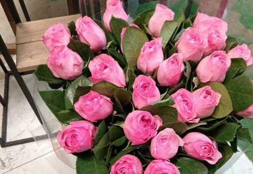 25 шикарных роз из Эквадора