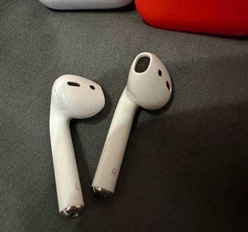 Беспроводные наушники apple airpods 1