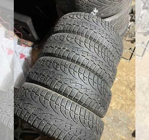 Pirelli Winter Carving Edge 215/65 R16