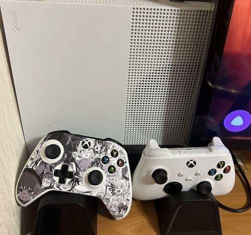 Xbox one s, 2 геймпада 1tb