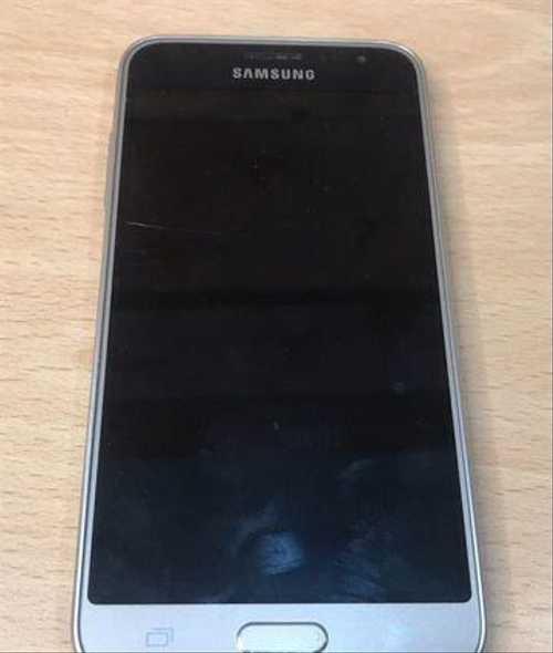Телефон Samsung SM-J320F/DS