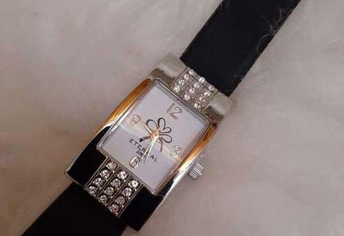 Новые женские наручные часы Avon