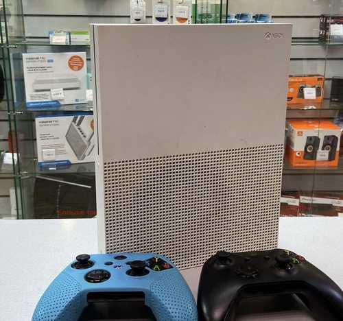 Microsoft Xbox One S, 500 ГБ, 2 геймпада