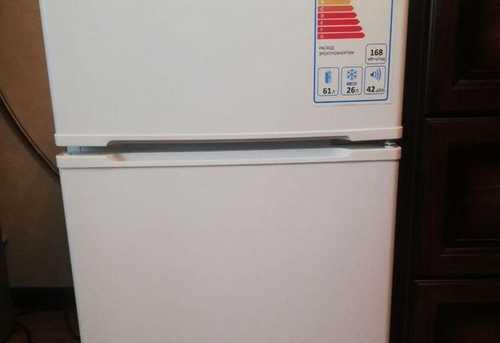 Минихолодильник с морозильной бу shiwaki