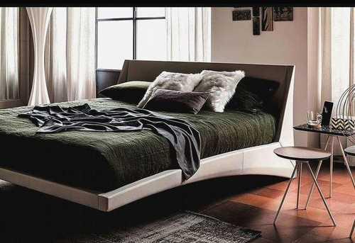 Дизайнерская кровать Paris Slim от Baxter
