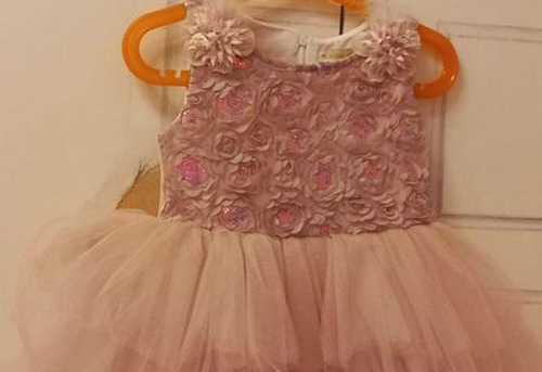 Розовое пышное платье для девочки