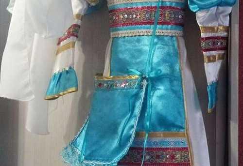Русский фольклорный костюм