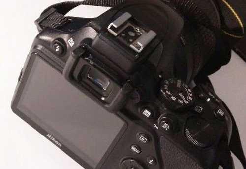 Фотоаппарат Nikon D3500 Kit AF-S DX nikkor 18-140m