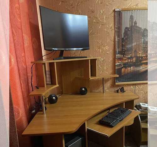 Угловой письменный,копьютерный стол