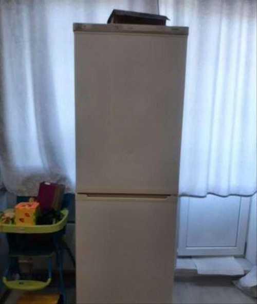 Холодильник бу Stinol 103