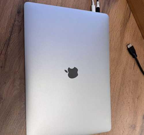 Apple macbook pro 15 2018