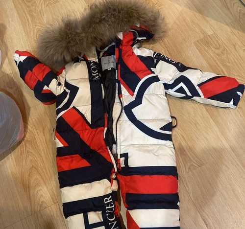 Комбинезон в новом состоянии на 2-3 года, Moncler