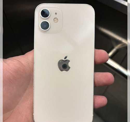 iPhone 12, 64 ГБ