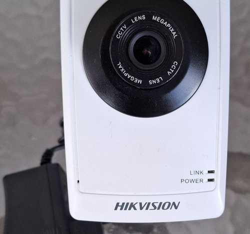 Видеокамера Hikvision DS-2CD8153F-E