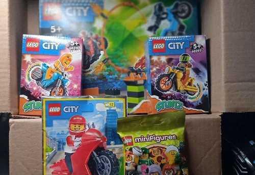 Gift box lego, 60297, 60299, 60310, minifigures