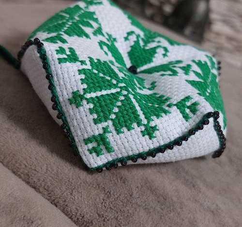 Игольница бискорню