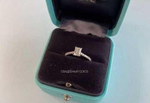 Золотое помолвочное кольцо Tiffany 0.8 ct