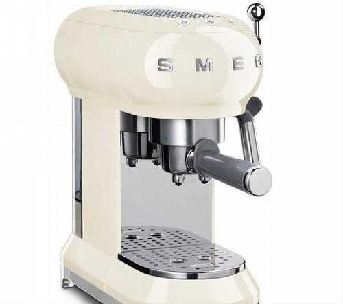 Кофеварка рожковая Smeg ECF01, кремовый