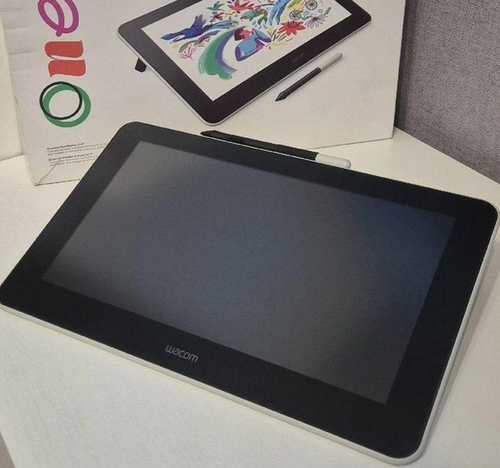 Графический планшет wacom One DTC133