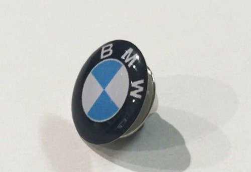 Значок BMW на одежду