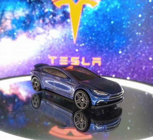 Hot wheels Tesla Model S