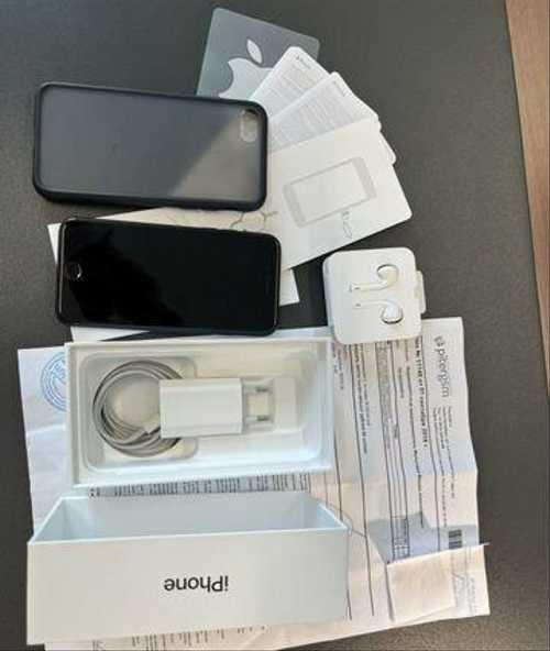 Телефон iPhone 7