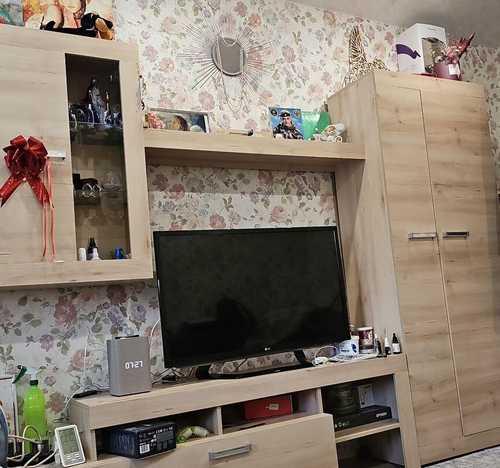 Стенка в гостиную со шкафом