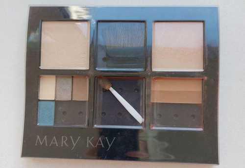 Заполненный футляр для косметики Mary Kay