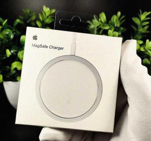 Инновационный зарядник MagSafe от Apple