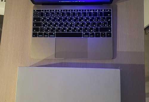 Apple MacBook