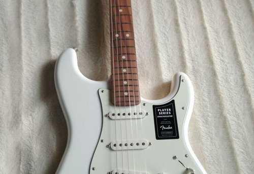 Fender player Stratocaster PF Polar White