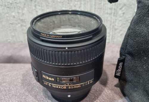 Объектив Nikon 85mm f1.8G+бленда и сумочка