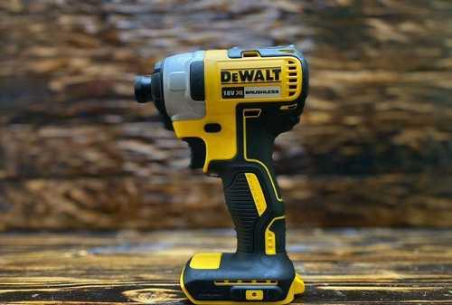 Импульсный шуруповерт DeWalt DCF787