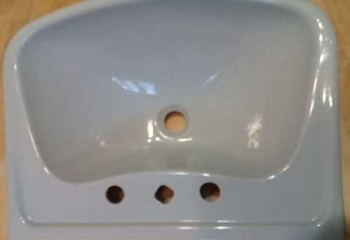 Раковина со смесителем в ванную