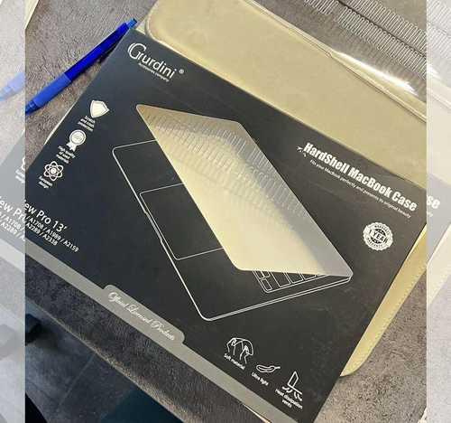 Чехол на macbook pro 13 2016г with touchbar