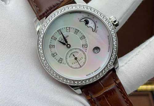 Женские наручные часы glashutte