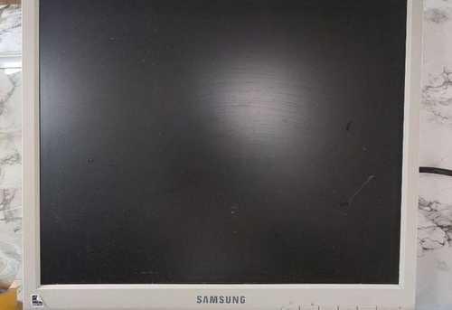 17" Монитор Samsung SyncMaster 710N, 1280x1024, 75