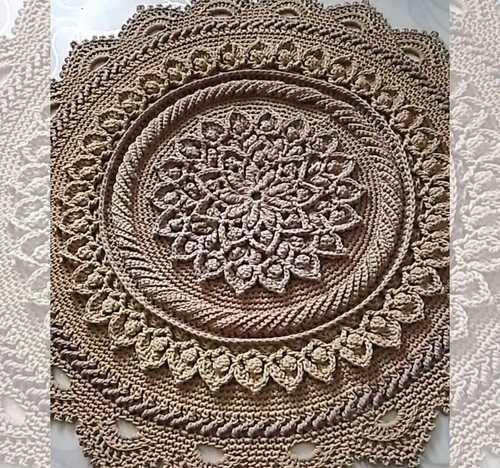 Вязаный ковёр