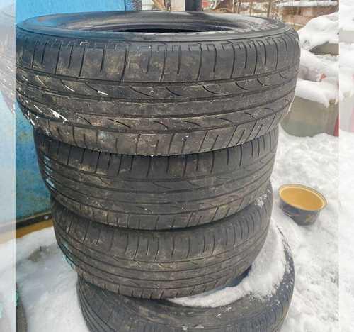 Bridgestone Dueler H/P Sport 215/65 R16 98H