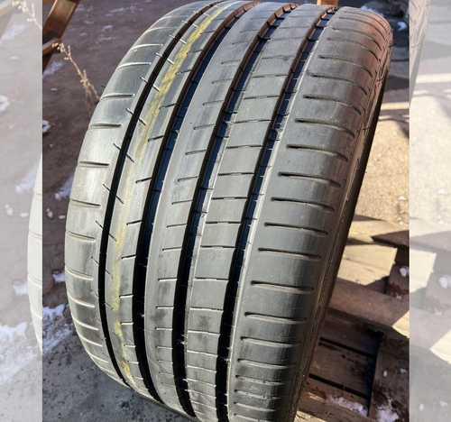 Michelin Pilot Super Sport 295/35 R20