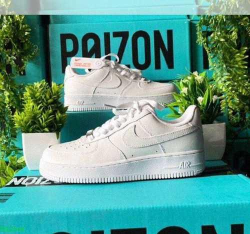 Кроссовки Nike Air Force 1   коробка Poizon